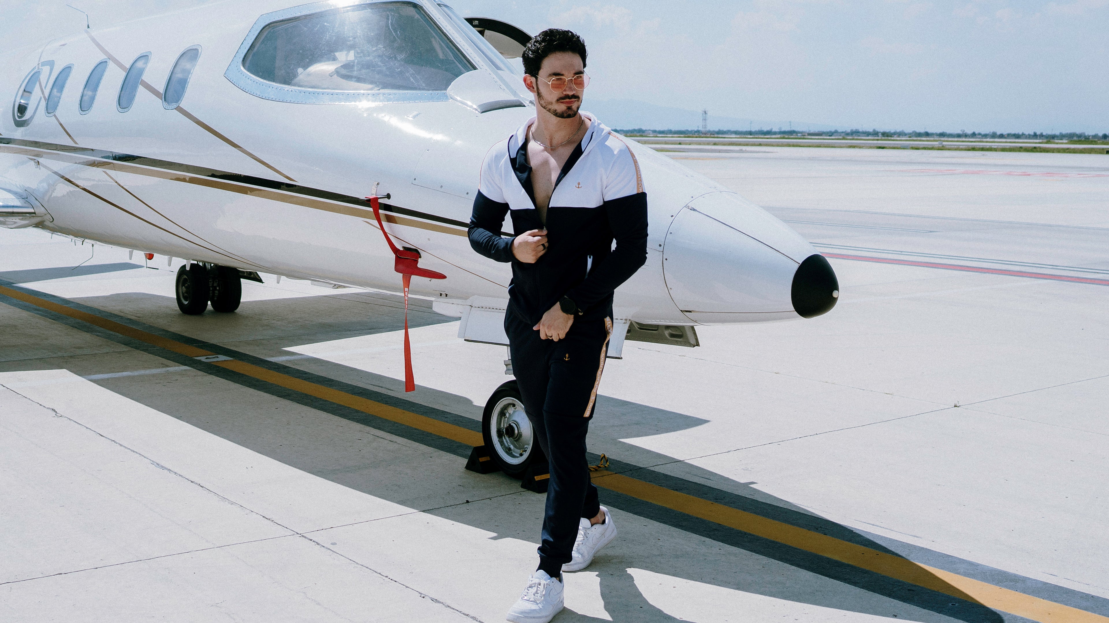 Tracksuit Sigma – John Leopard